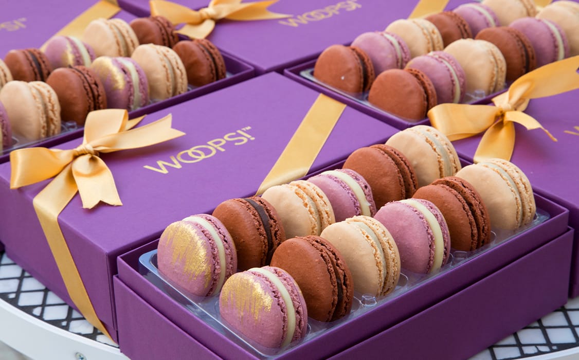 Surprise them with delicious ‘Happy Birthday’ macaron boxes! | Woops!